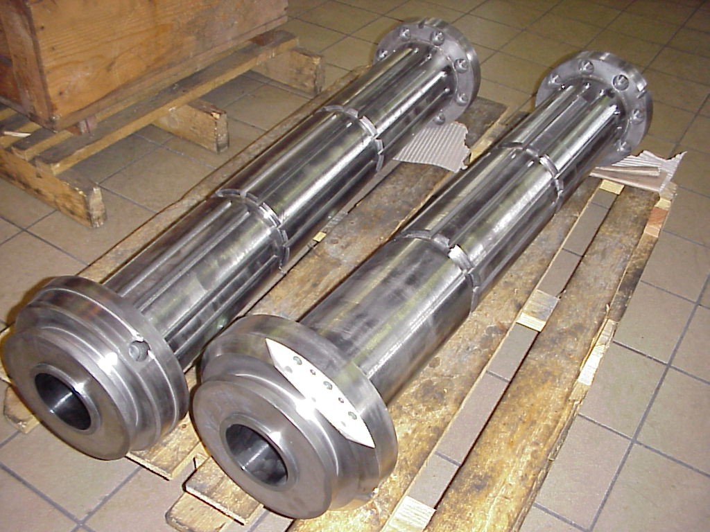 Extrusion screws - Extruder barrels